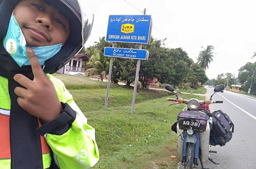 Motor Kapcai Pernah Terputus Dua, Lelaki Ini Nekad Tawan Borneo | Rojak ...