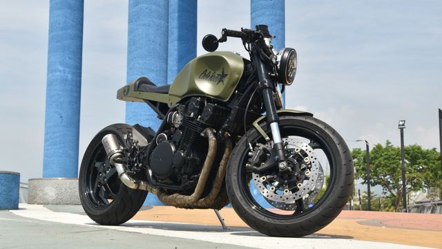 Motosikal lama PDRM dijelmakan gaya naked | Gempak