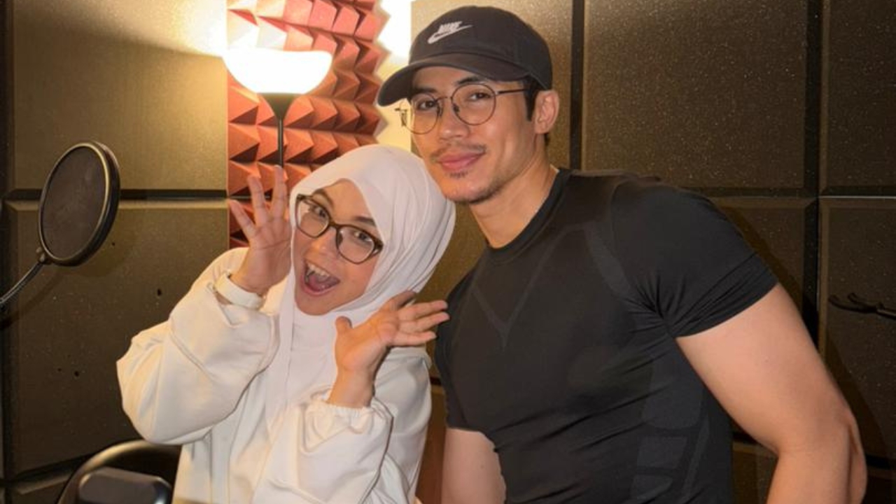 Zoey Rahman Cipta Lagu Raya Sendiri, 'Kita Dah Raya' Duet Bersama ...