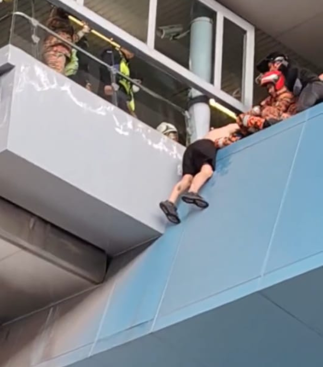Cambodian Man Seen Walking on High Ledge at MRT Taman Midah Rescued by ...