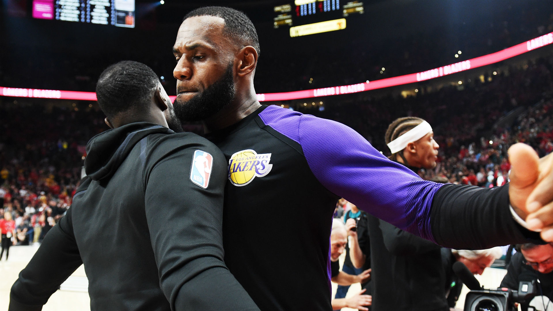 Rapper, Pulitzer Prize winner Kendrick Lamar speaks to Lakers before ...