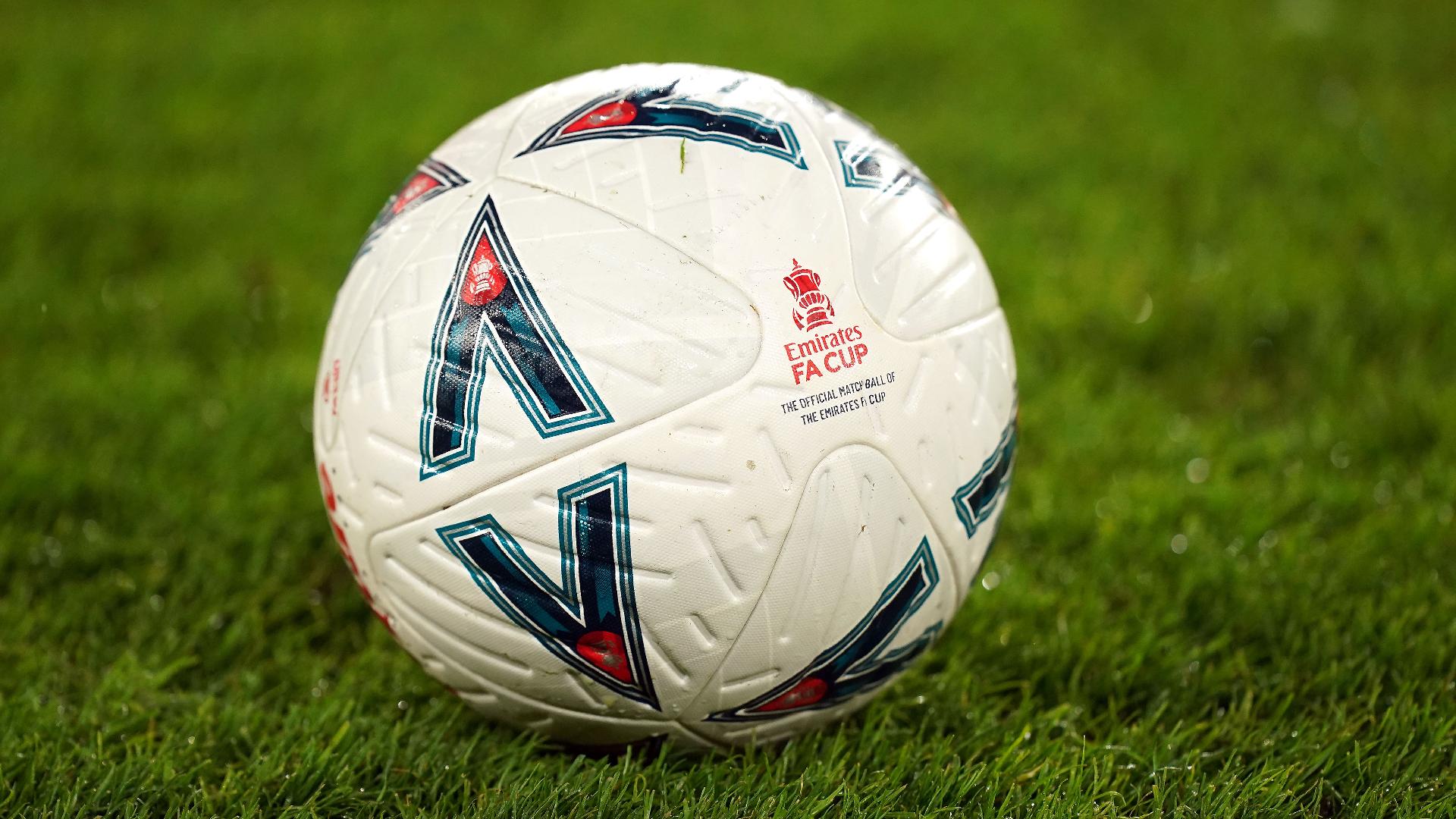 Last-gasp Harry Phipps header forces draw as Dagenham deny hosts ...