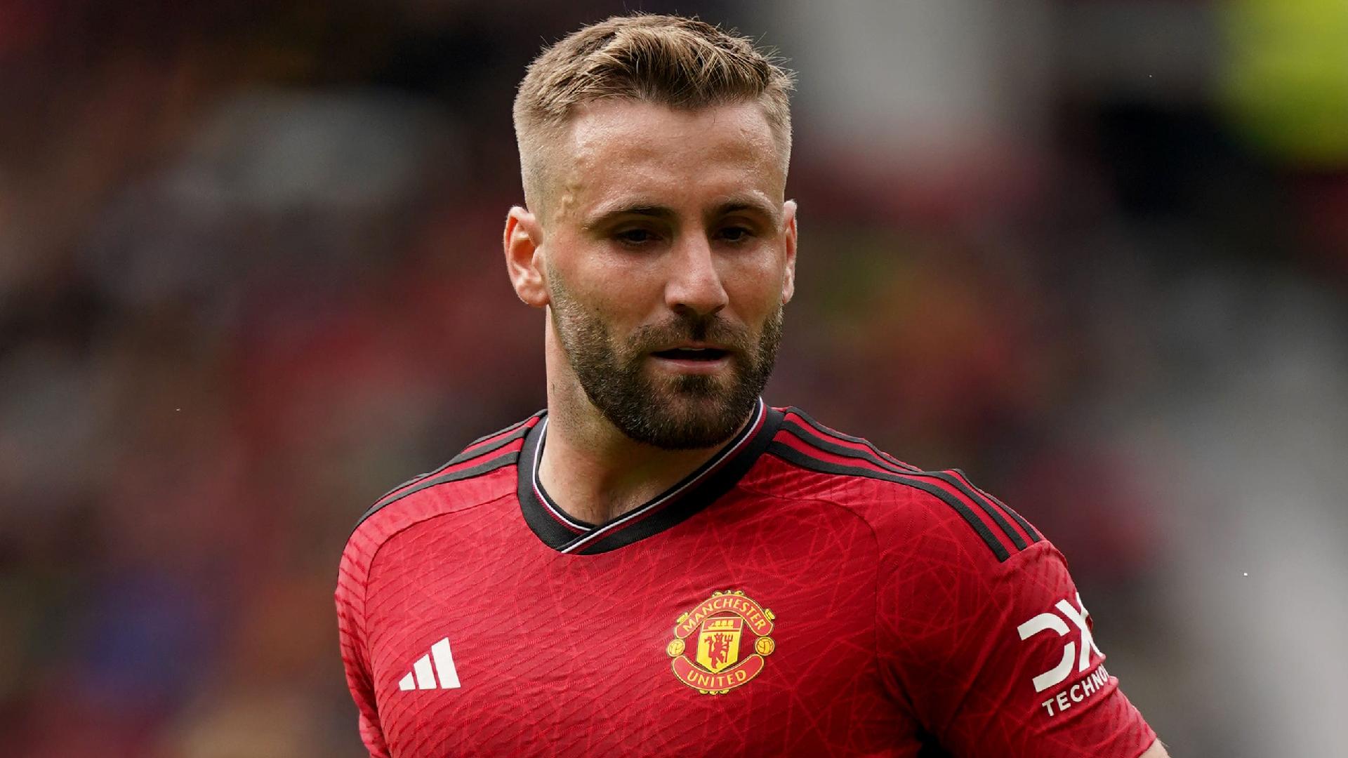 Manchester United left-back Shaw sidelined by muscle injury | Stadium ...