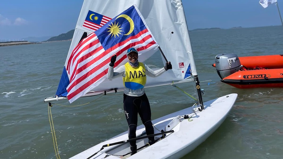 Asian Games: Nur Shazrin sails away with first gold for Malaysia ...