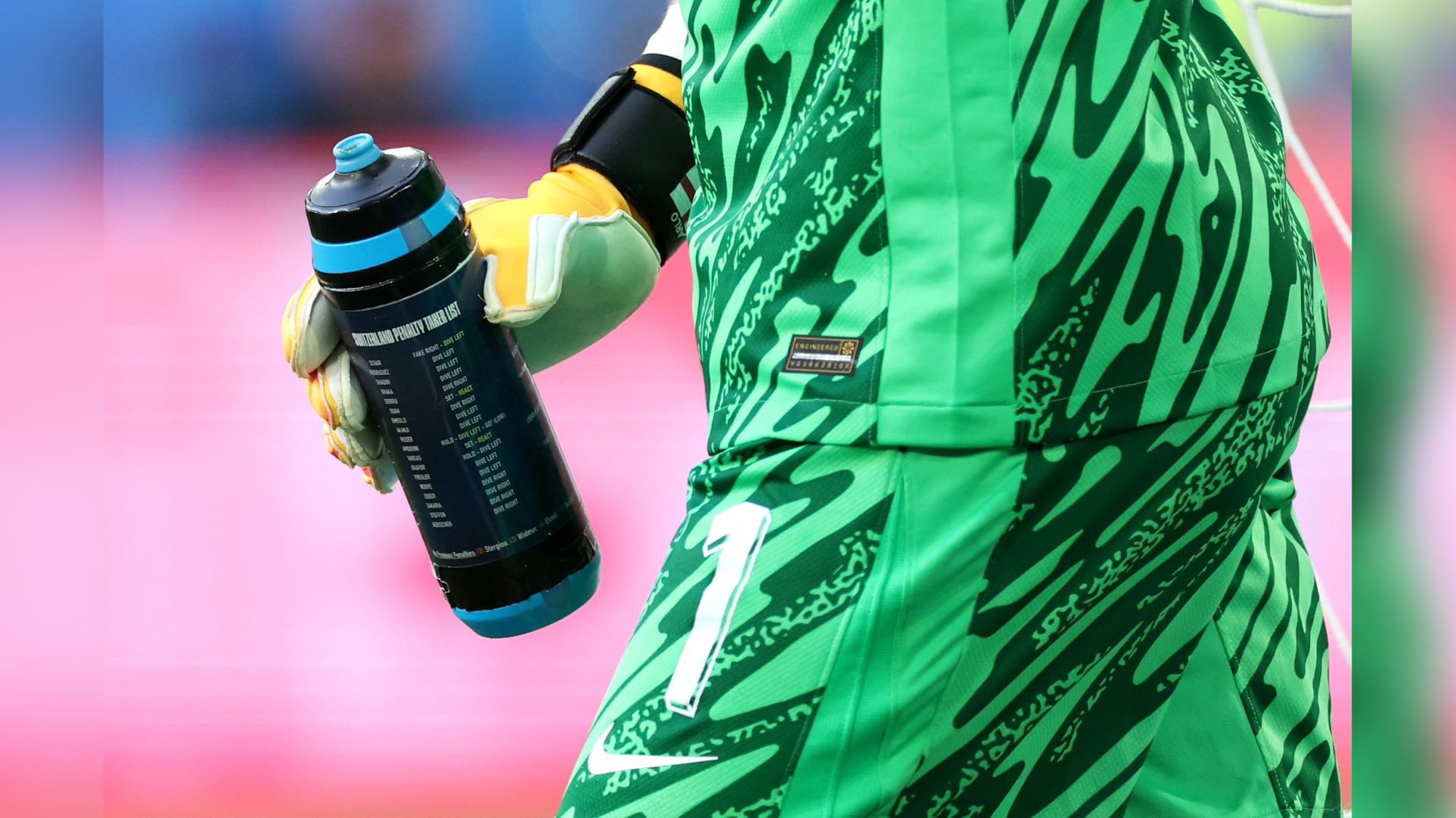 EURO 2024: Botol air wira sebenar England ke separuh akhir | Stadium Astro