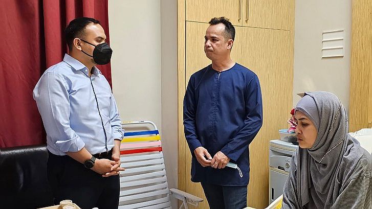 Pejabat Perdana Menteri lawat, beri sumbangan kepada penyampai Astro ...