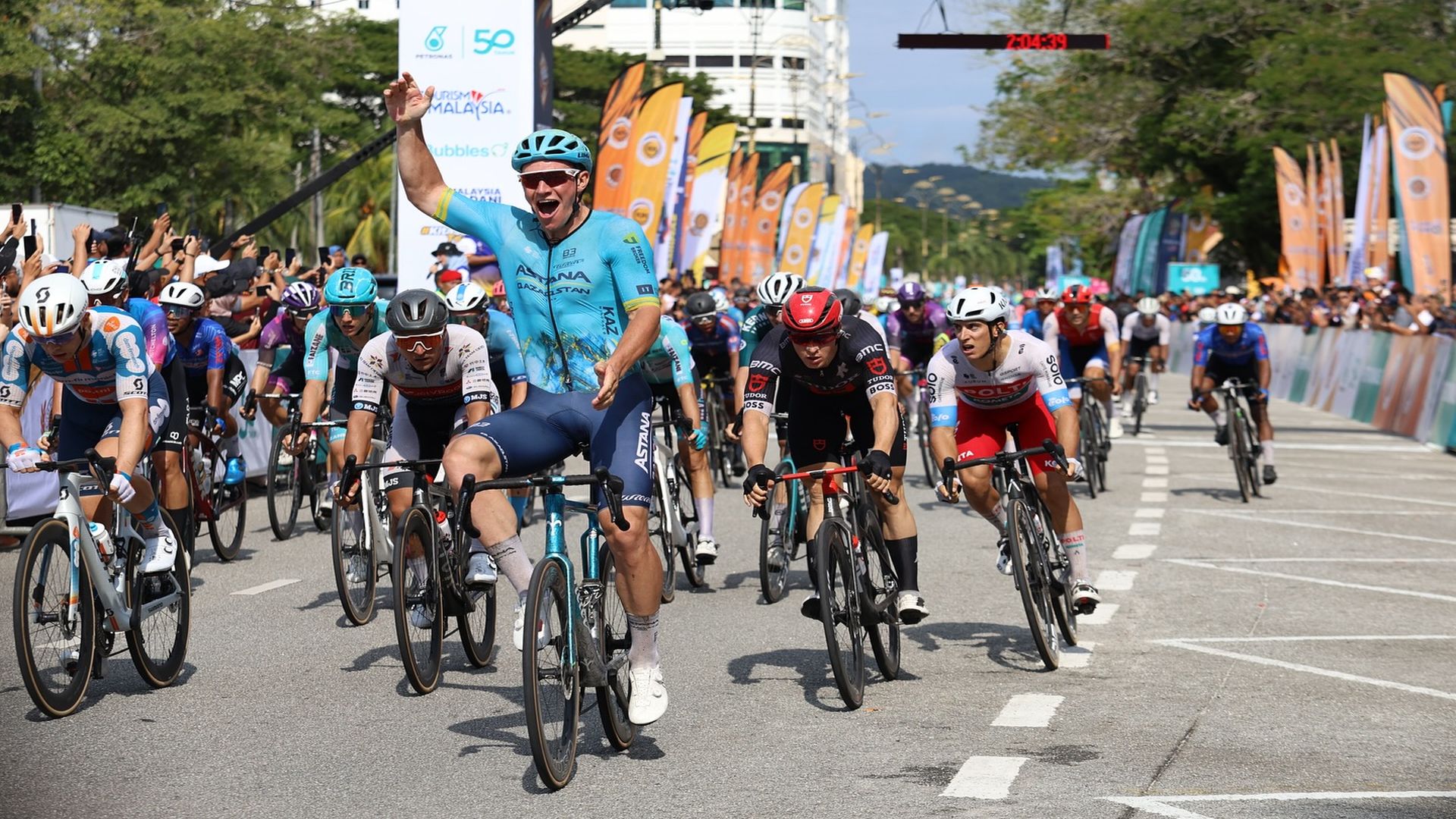 Petronas LTdL 2024: Pecutan 1km terakhir bawa Gleb Syritsa tawan ...