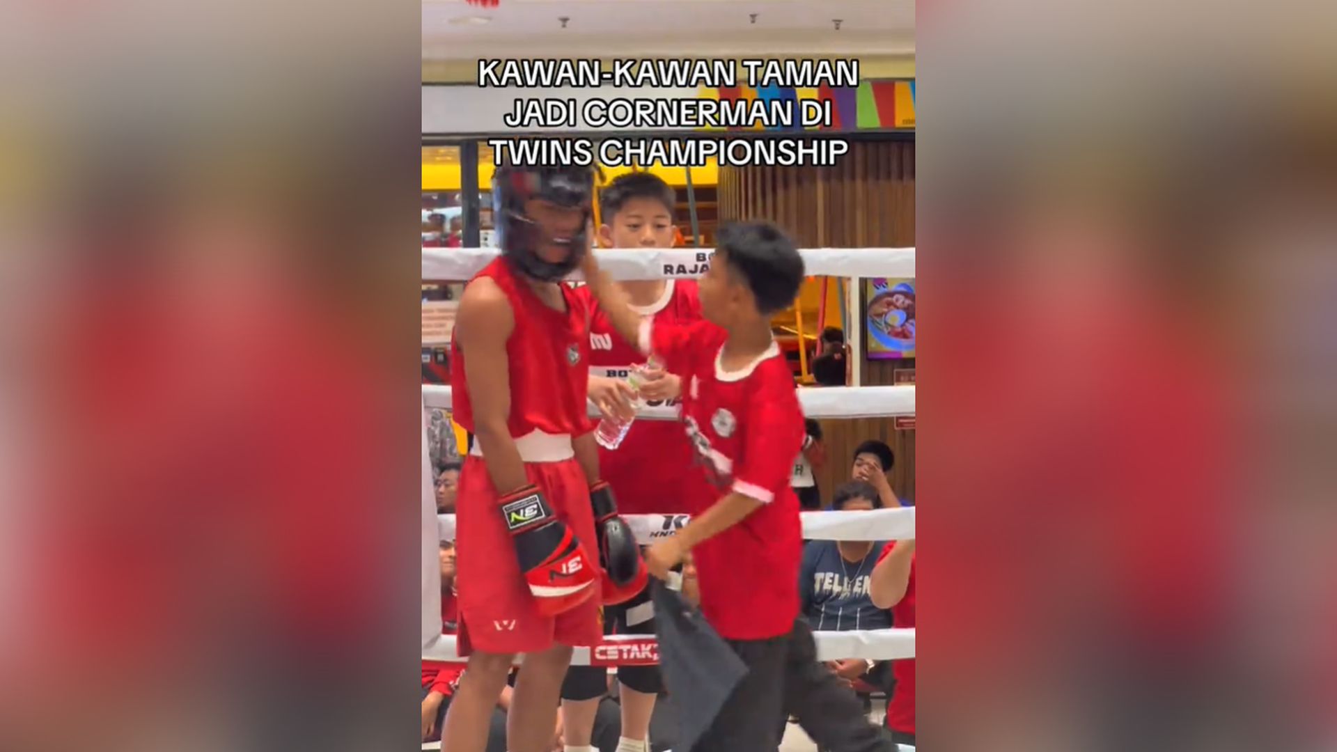 Siap pakej lempang muka! -- Aksi tinju cilik undang perhatian | Stadium ...