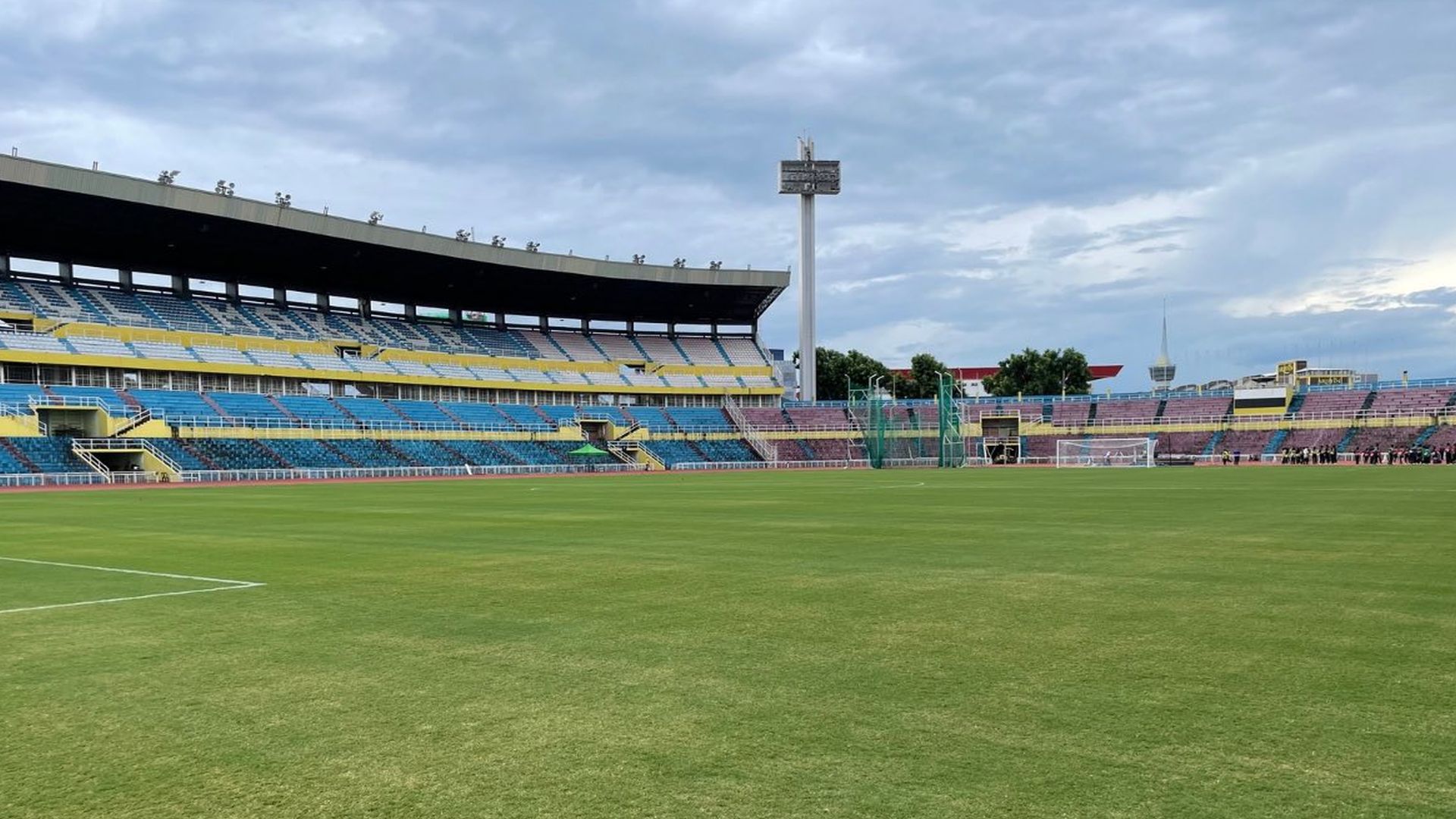 Rumput Stadium Darulmakmur dah baru, tapi Sri Pahang tak sempat rasa ...
