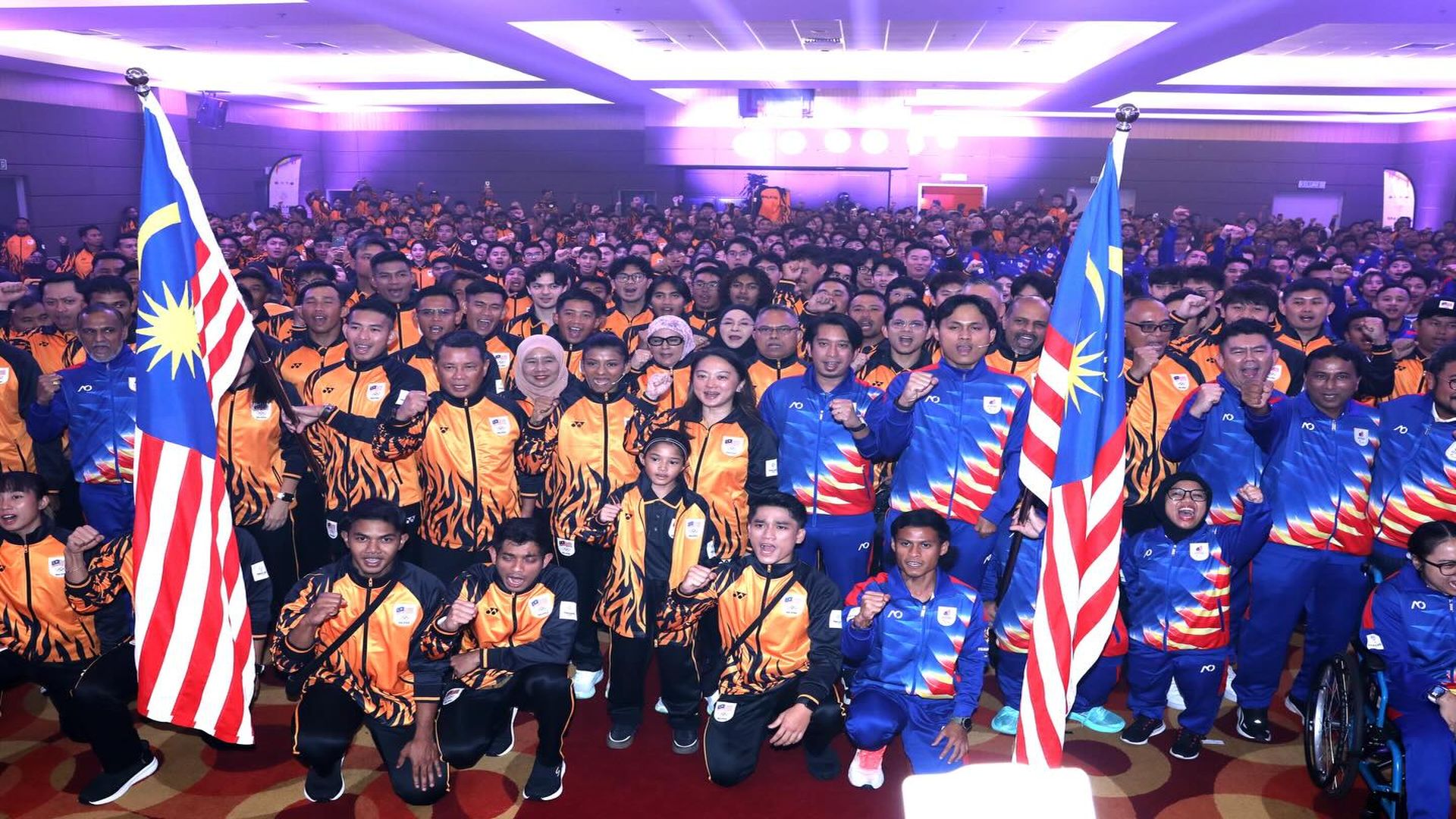 Meledak: Kisah-kisah ketua kontinjen Malaysia ke Sukan SEAP/SEA ...