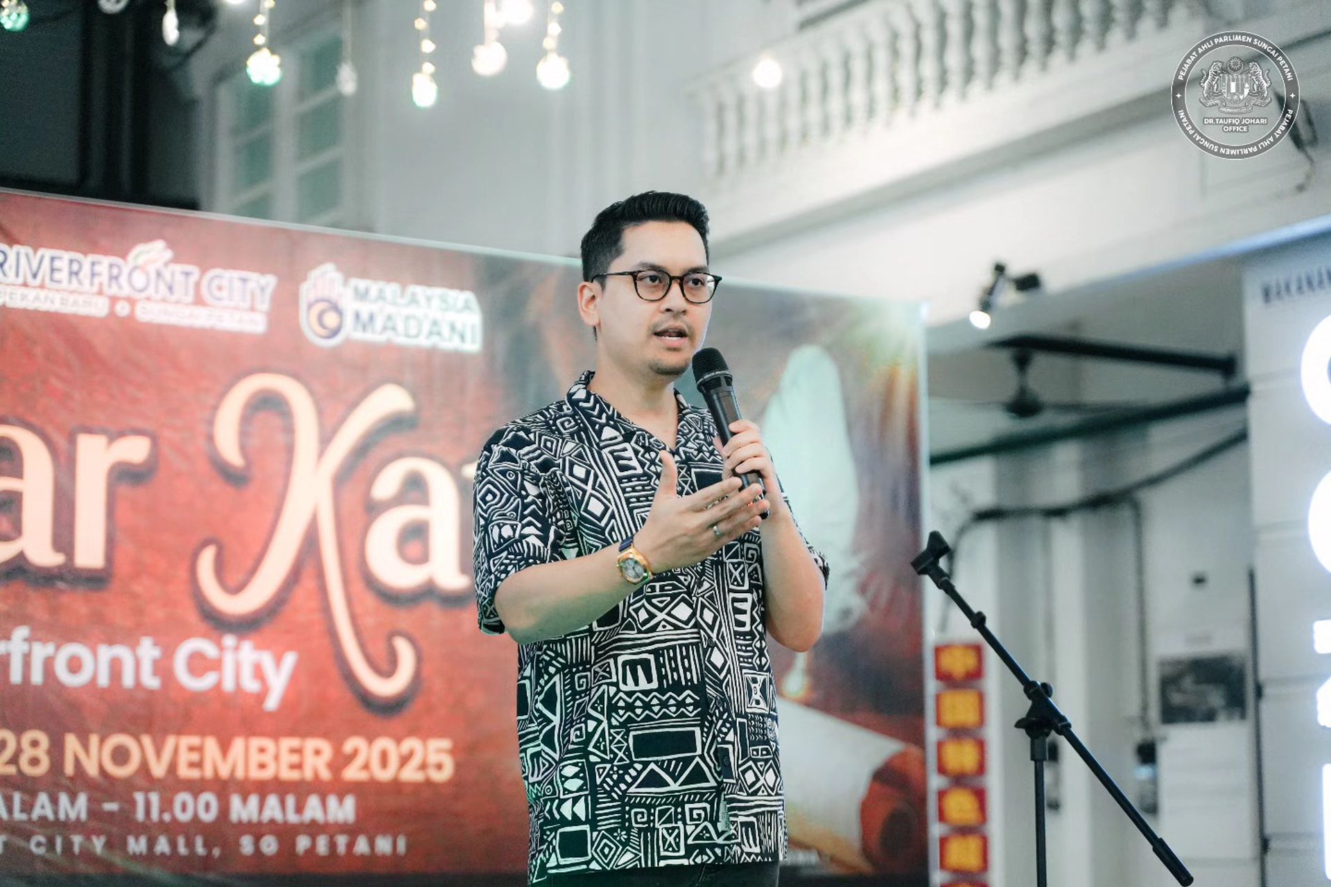 Rombakan kabinet: Dr. Mohammed Taufiq dilantik sebagai Menteri Belia ...