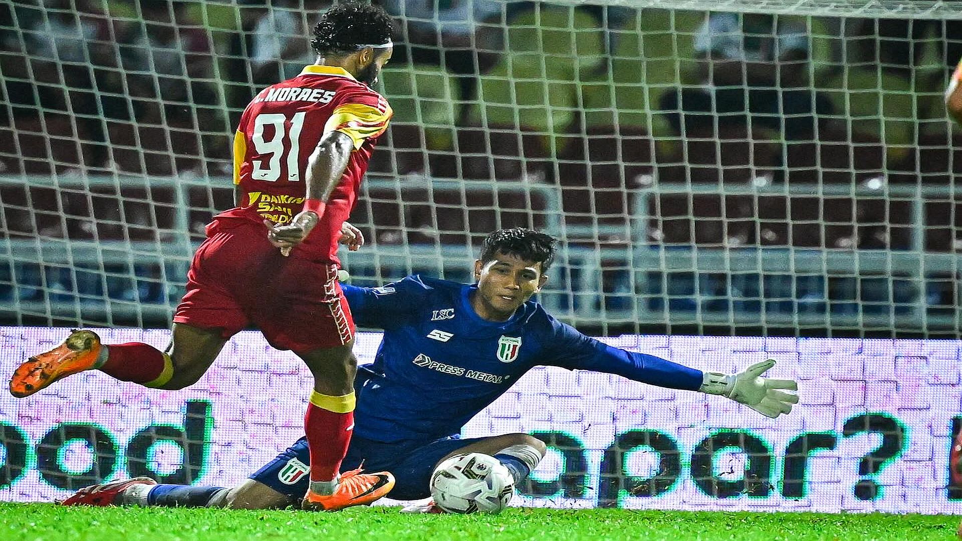 Penjaga gol seharusnya dilayangkan kad merah -- Subkhiddin | Stadium Astro